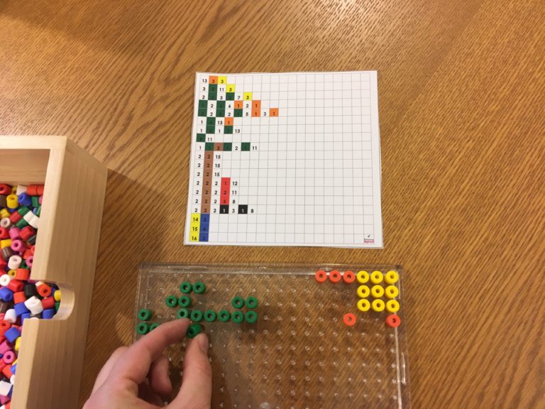 Kleuters digitaal! Kraak de zomerse geheime code op je kralenplank ...