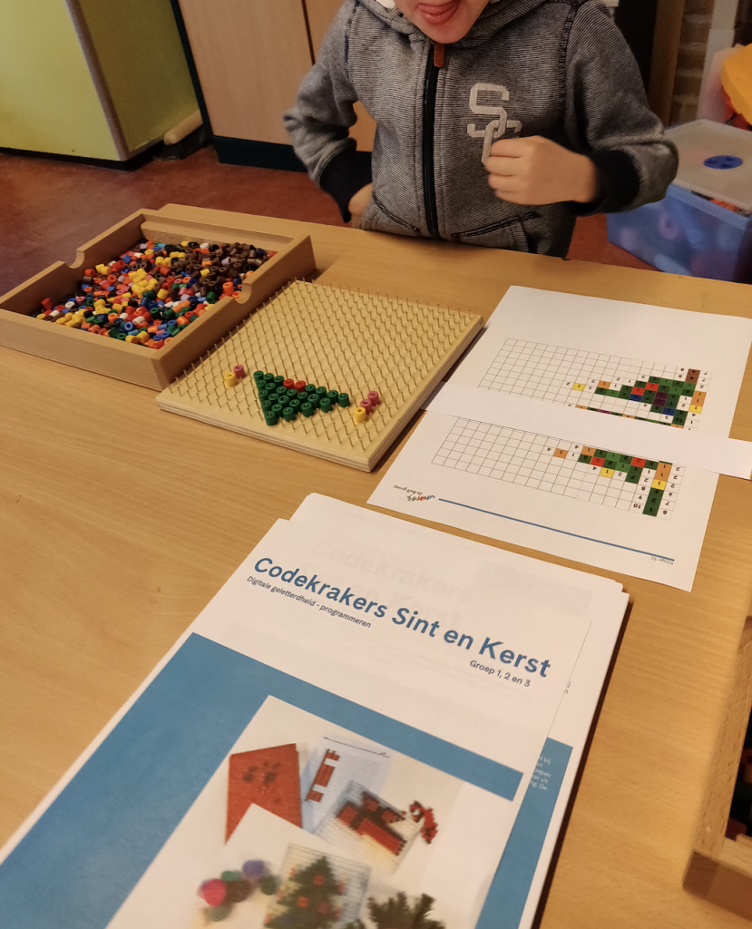 Kleuters digitaal! Kraak de kerstcode! - Kleuters digitaal!